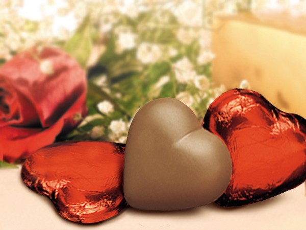 CC310120 Red Foiled Milk Chocolate Hearts