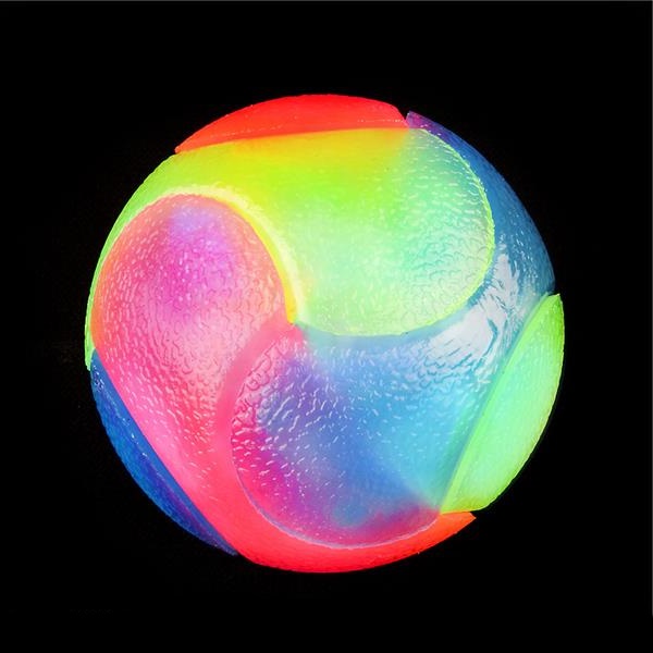 TR49935 Flashing Rainbow Ball